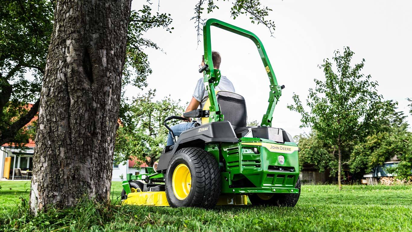 Z515E | ZTrak Zero Turn Mowers | John Deere TT